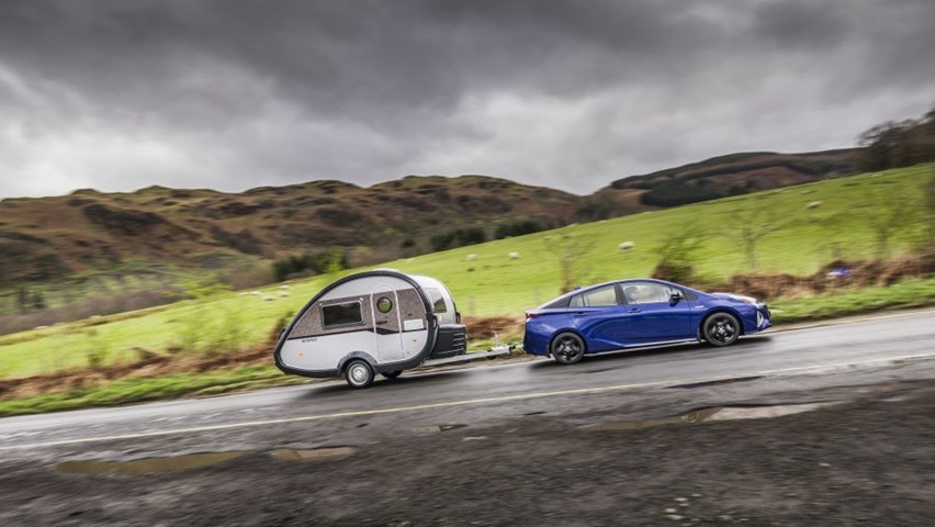 UK Towing Capacity Guide: What can your car tow? | Parkers