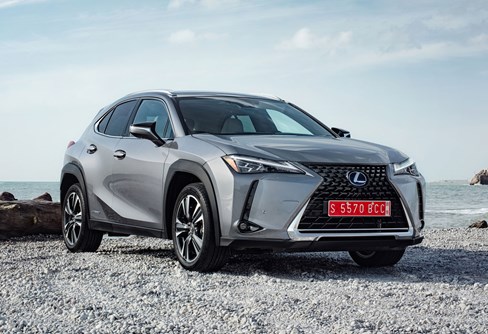 Lexus UX (2022) Practicality, Boot Space & Dimensions | Parkers