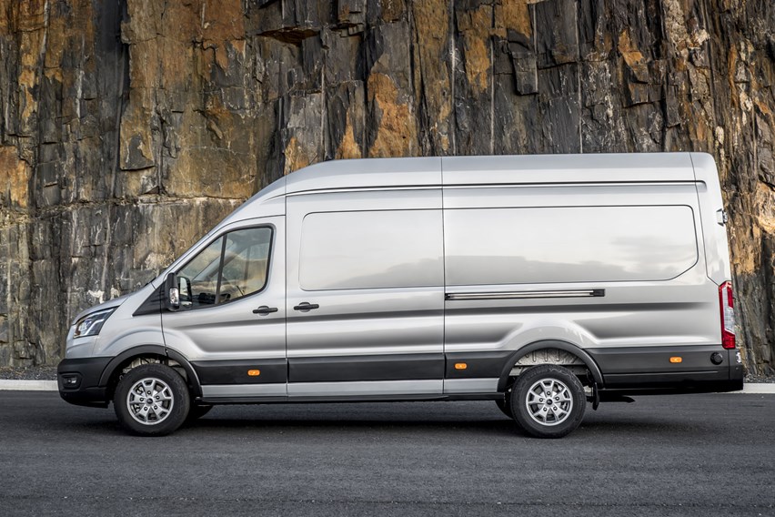 Ford Transit van dimensions, capacity, payload, volume, towing | Parkers