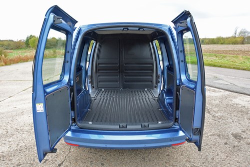 Volkswagen Caddy van dimensions (2015-on), capacity, payload, volume, towing | Parkers