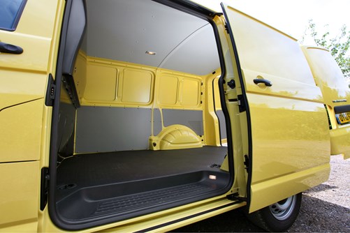 Volkswagen Transporter van dimensions (2010-2015), capacity, payload ...