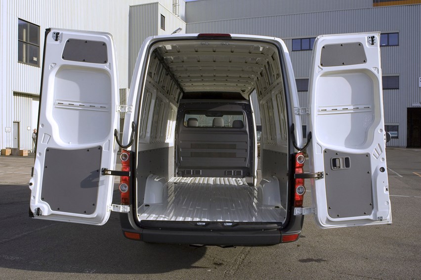 Volkswagen Crafter van dimensions (2006-2011), capacity, payload ...