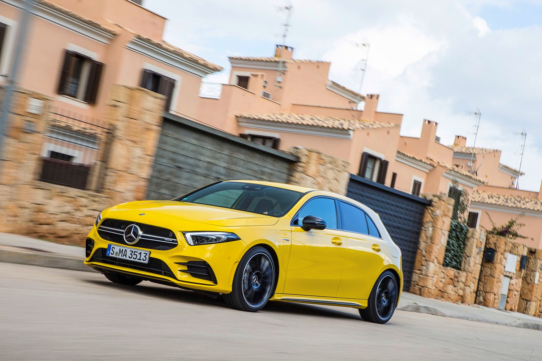 Mercedes-Benz A-Class (2020) MPG, Running Costs, Economy & CO2 | Parkers
