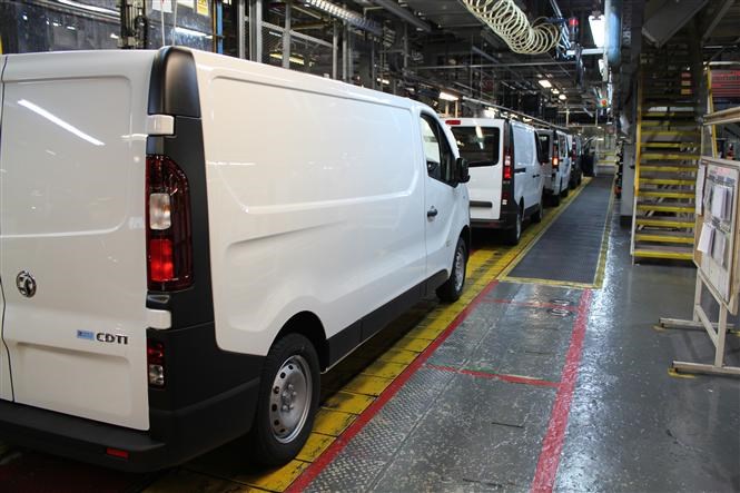 Inside Britain's only remaining van factory | Parkers
