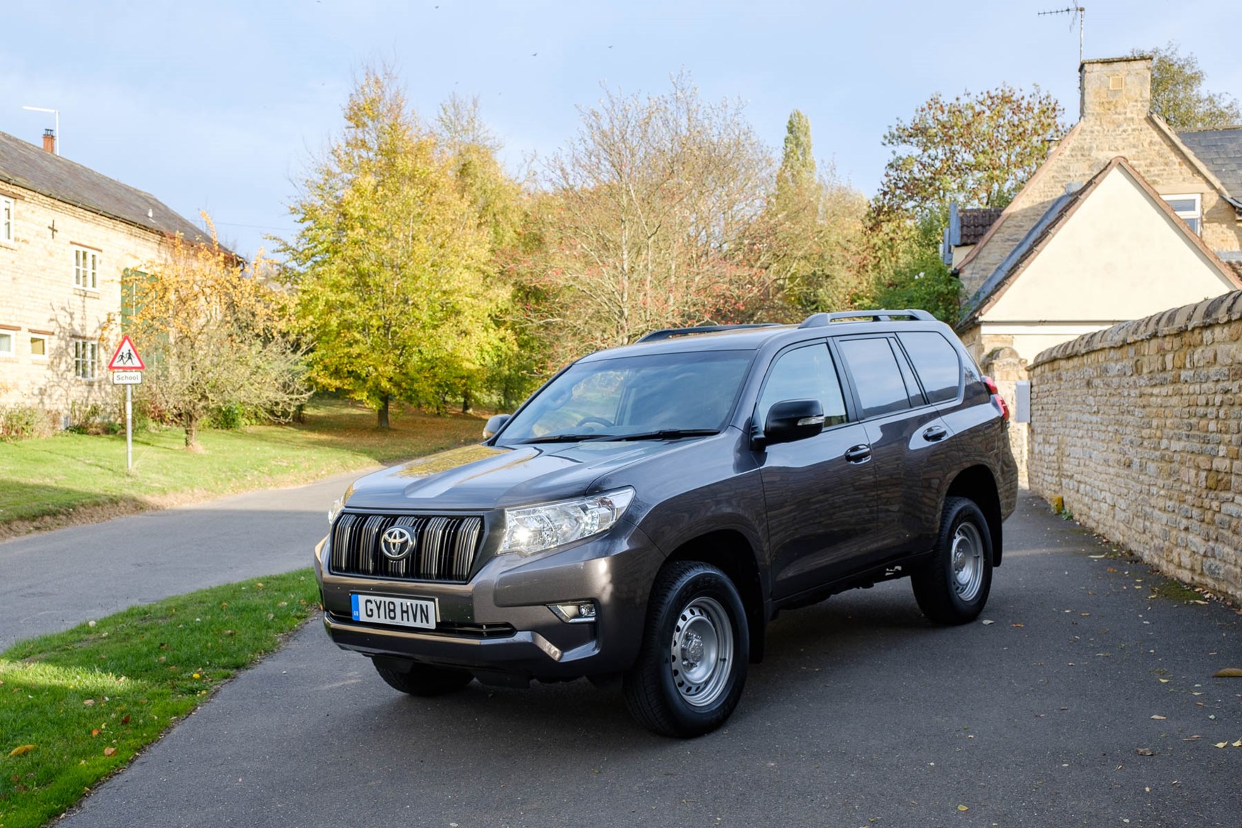 Toyota Land Cruiser Commercial 4x4 review (2021) | Parkers