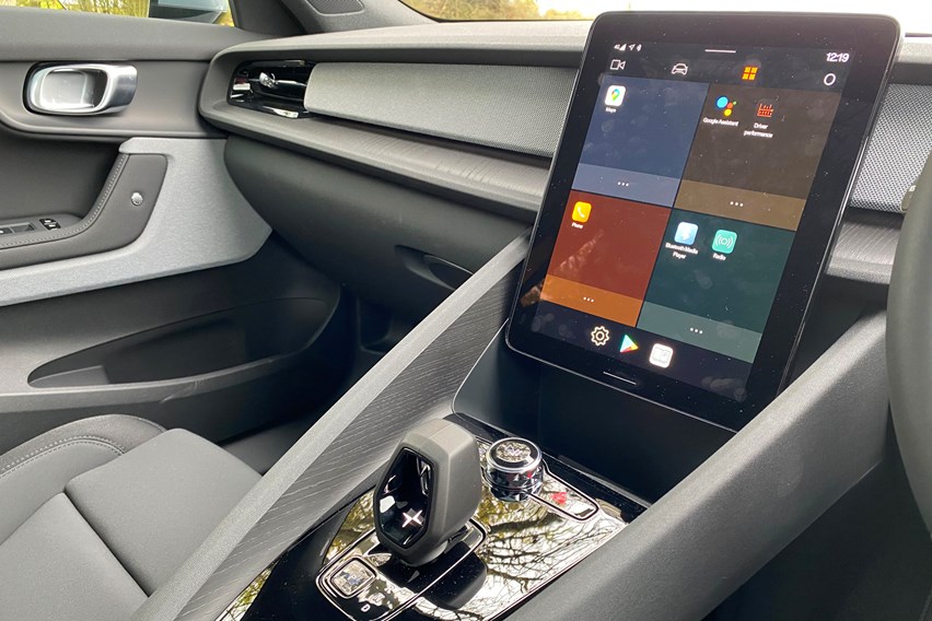 Polestar 2 (2021) Interior Layout, Dashboard & Infotainment | Parkers