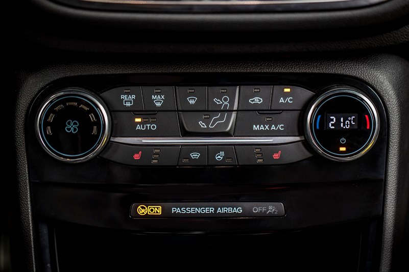 Ford Puma (2021) Interior Layout, Dashboard & Infotainment | Parkers