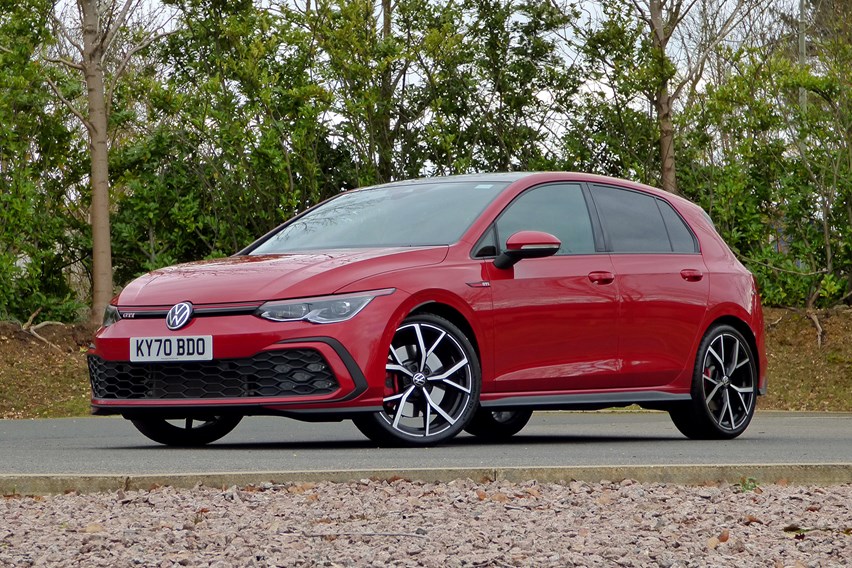 Volkswagen Golf (2021) Interior Layout, Dashboard & Infotainment | Parkers