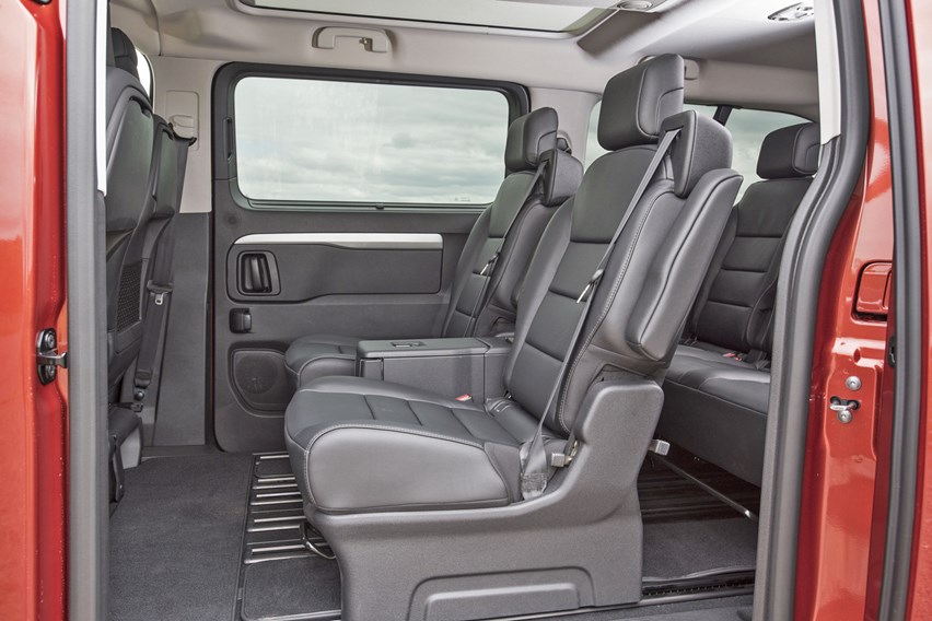 Vauxhall Vivaro Life (2021) Interior Layout, Dashboard & Infotainment ...