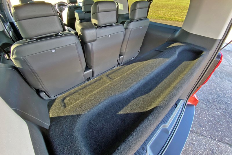 Vauxhall Vivaro-e Life (2021) Interior Layout, Dashboard & Infotainment ...