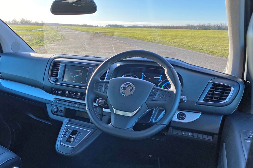 Vauxhall Vivaro-e Life (2021) Interior Layout, Dashboard & Infotainment ...