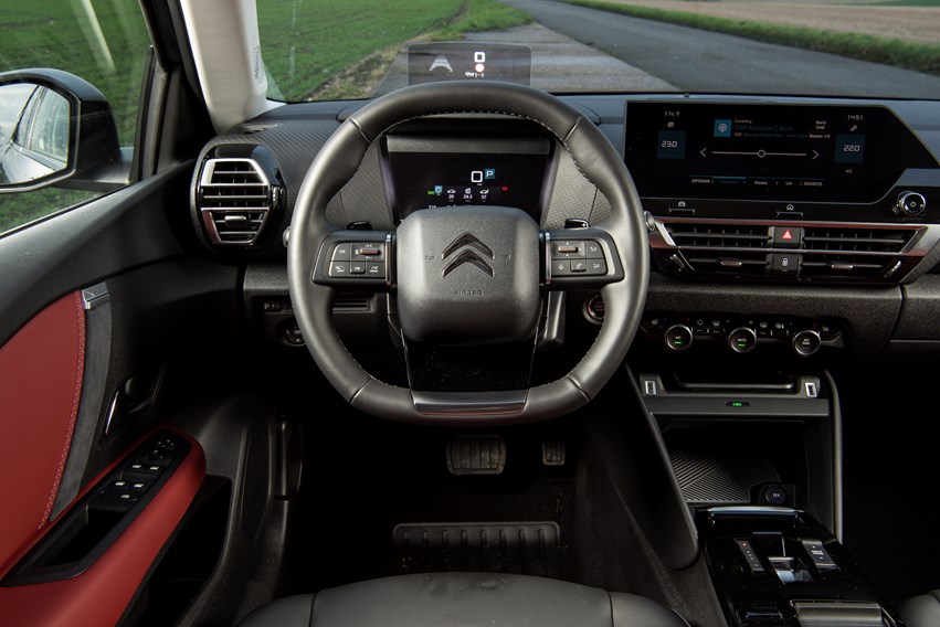 Citroën C4 (2021) Interior Layout, Dashboard & Infotainment | Parkers