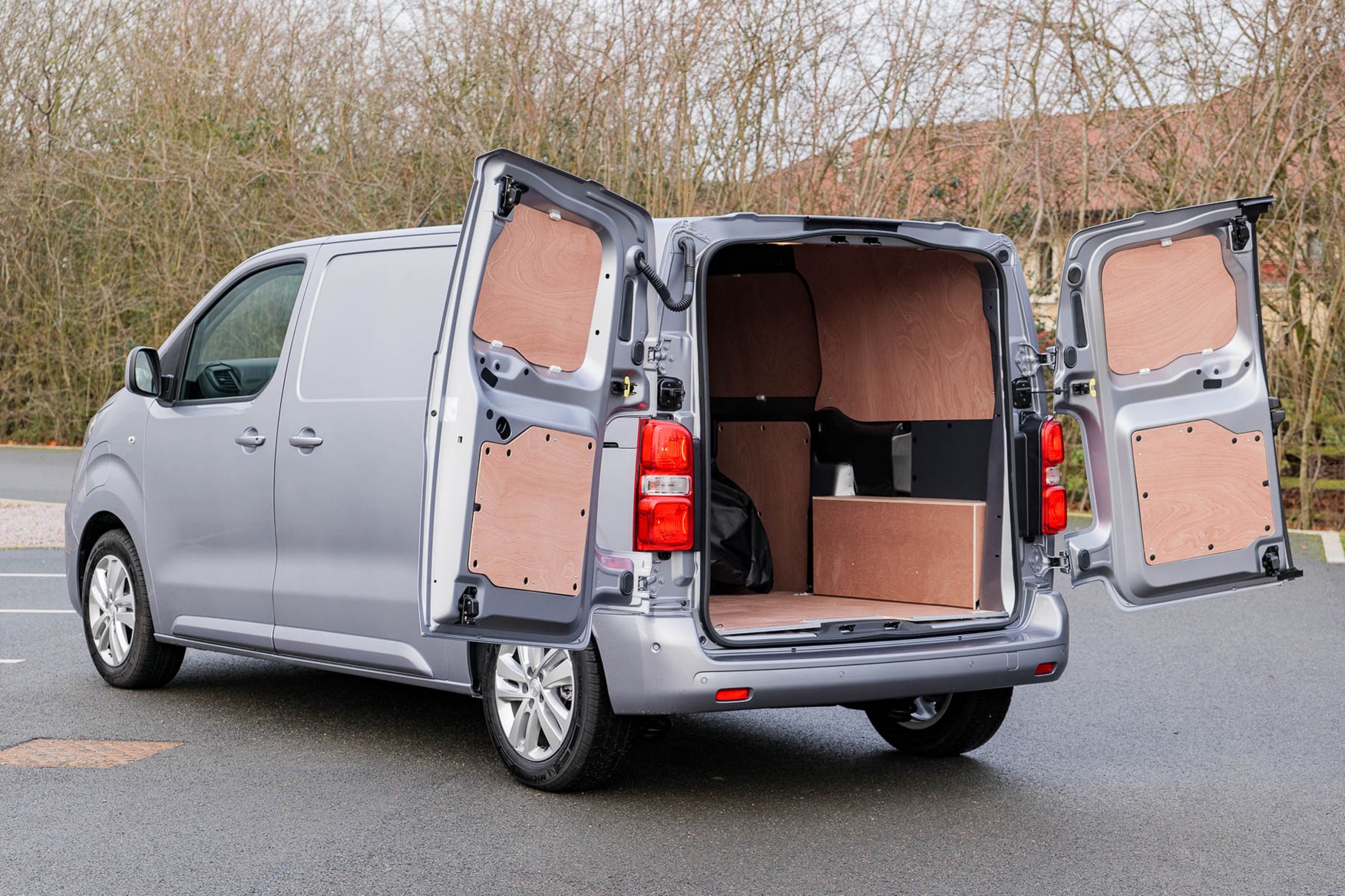 2020 e-Expert dimensions | Parkers