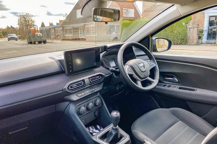 Dacia Sandero 2022 Interior Layout Dashboard Infotainment Parkers dacia-sandero-2022-interior-layout-dashboard-infotainment-parkers