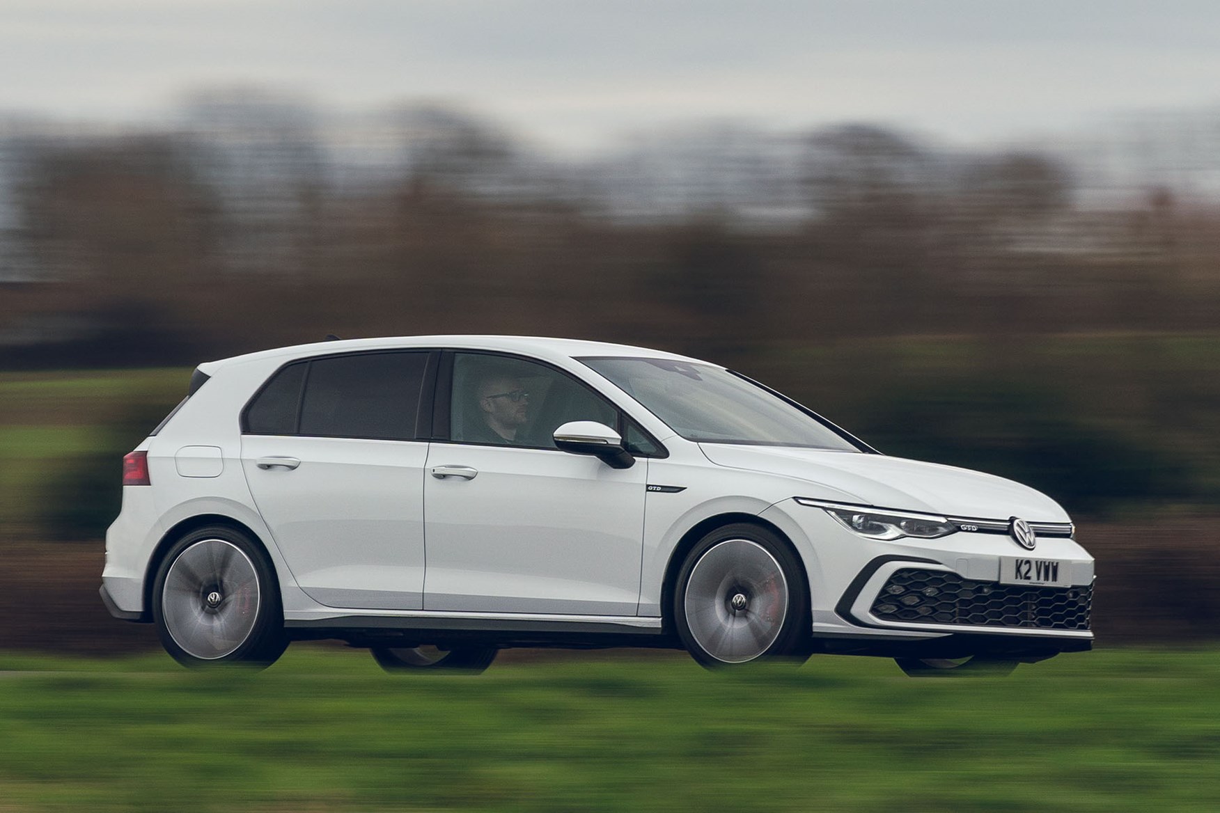 Volkswagen Golf GTD Review (2022) | Parkers