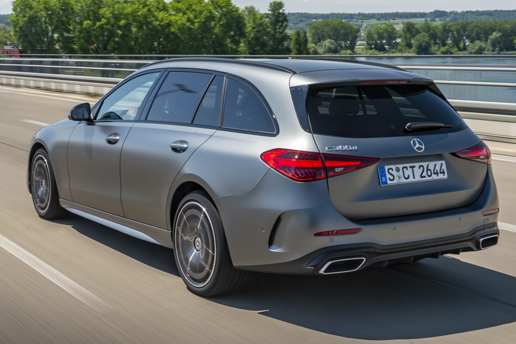 Mercedes-Benz C-Class Estate Review (2021) | Parkers