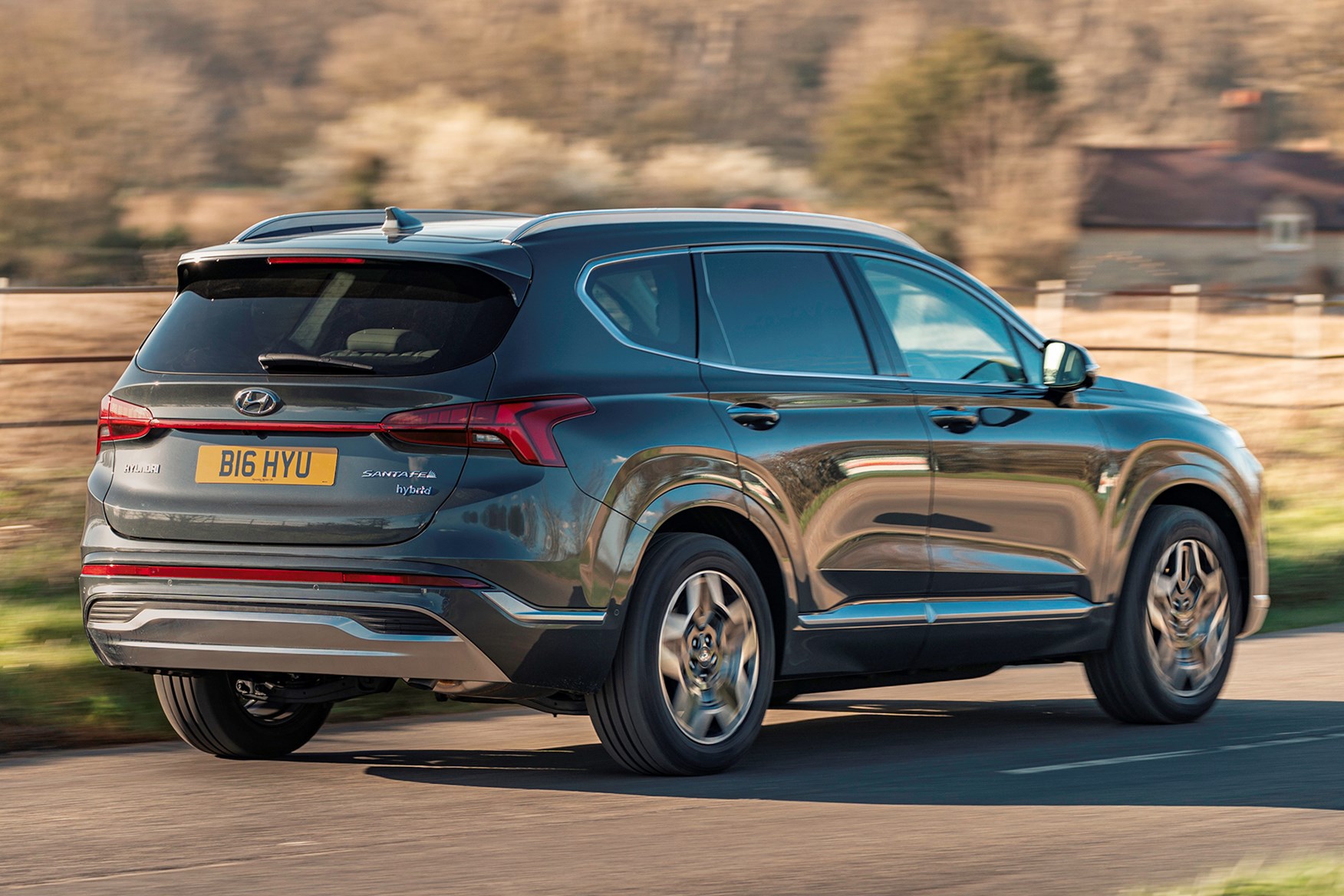Hyundai Santa Fe PHEV Review (2021) | Parkers