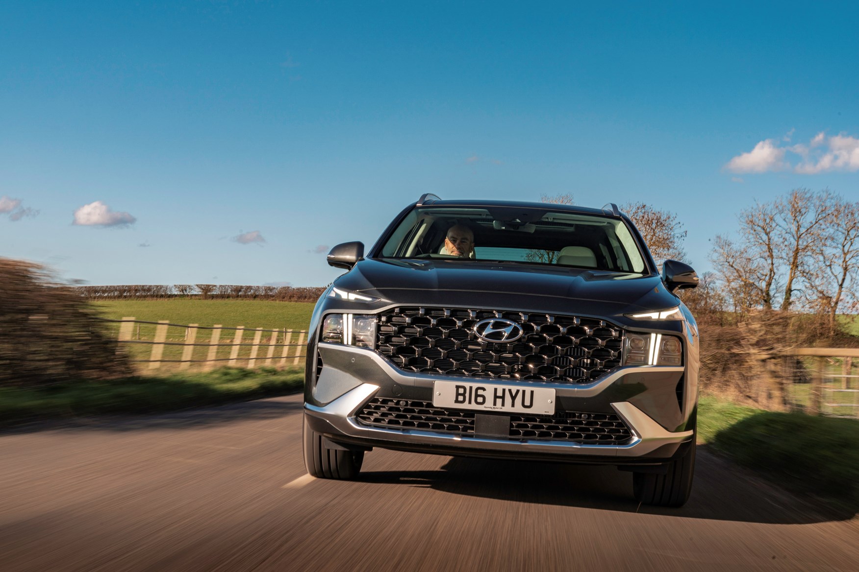 Hyundai Santa Fe PHEV Review (2021) | Parkers