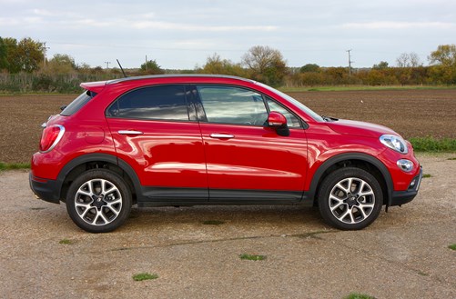 Fiat 500X (2022) boot space, practicality and safety | Parkers