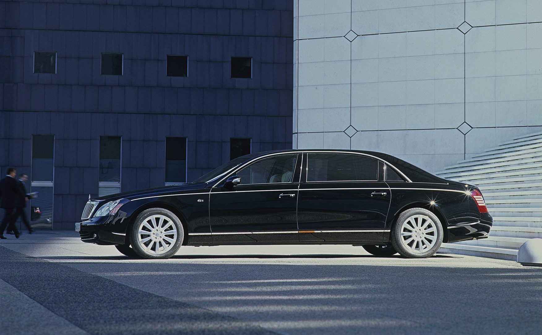 Used Maybach 62 Saloon (2003 - 2012) boot space, practicality and ...