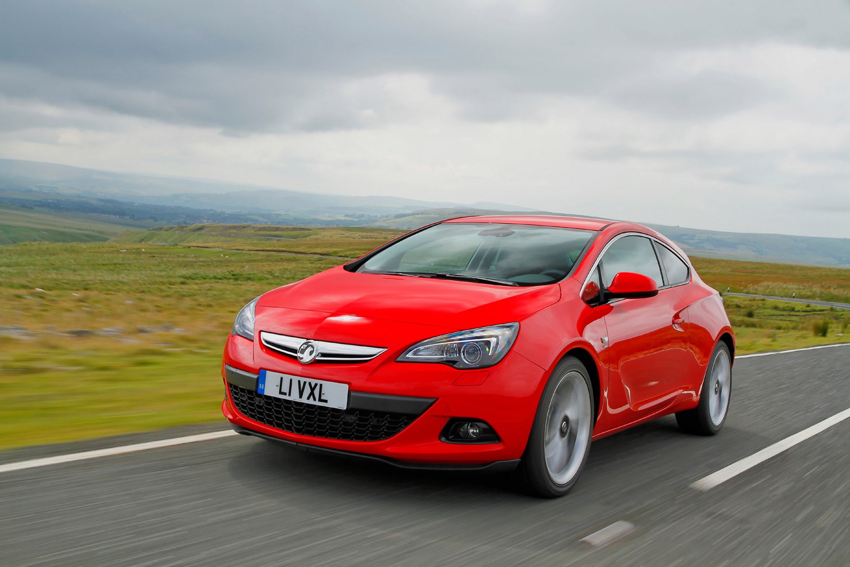 Used Vauxhall Astra GTC Coupe (2011 - 2018) Review | Parkers
