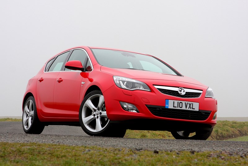 Used Vauxhall Astra Hatchback (2009 - 2015) Review | Parkers