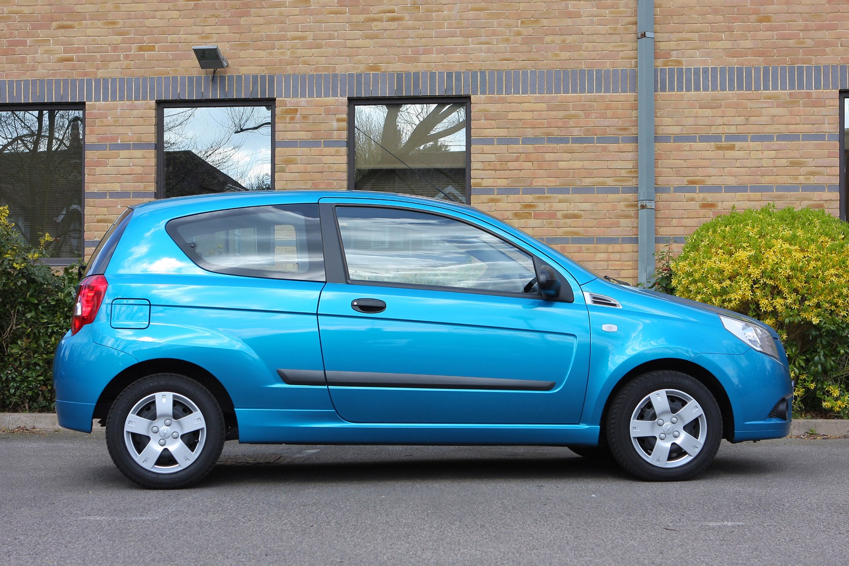 Used Chevrolet Aveo Hatchback (2008 - 2011) Review | Parkers