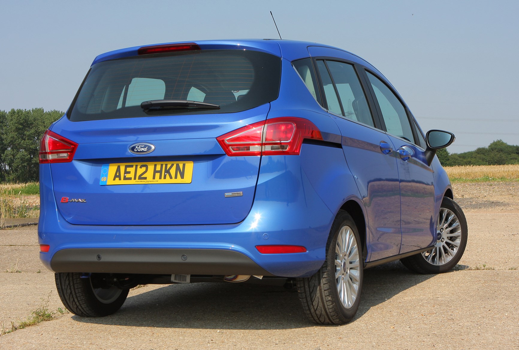 Used Ford B-MAX Estate (2012 - 2017) boot space, practicality and ...