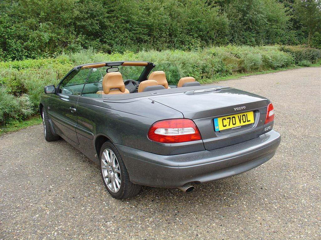 Used Volvo C70 Convertible (1999 - 2005) Review | Parkers