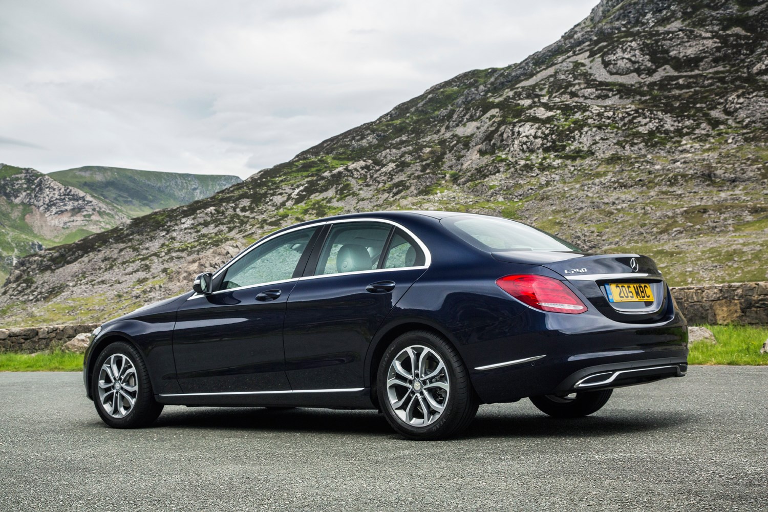 Used Mercedes-Benz C-Class Saloon (2014 - 2021) Review | Parkers