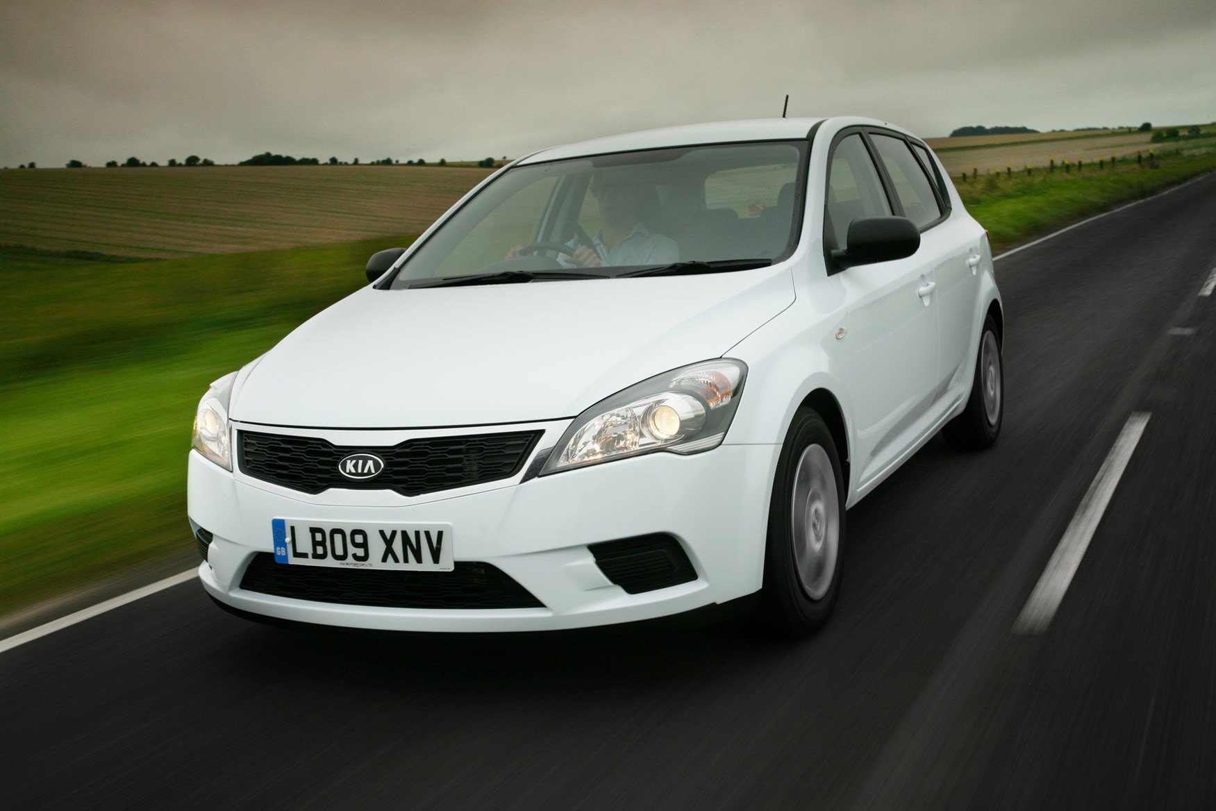 Used Kia Ceed Hatchback (2007 - 2012) Review | Parkers