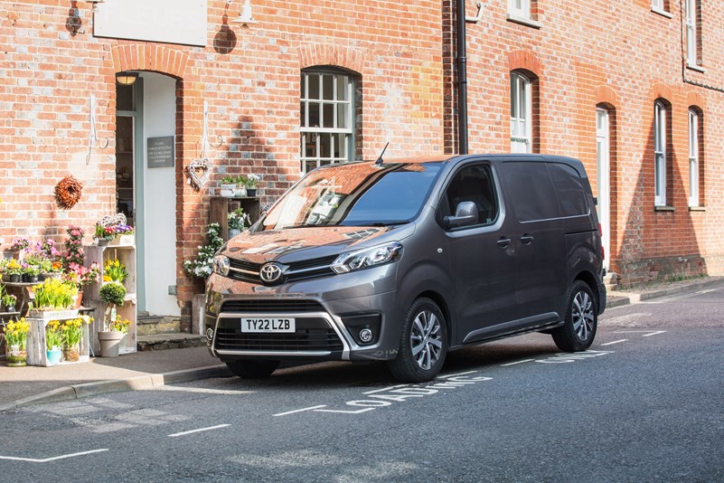 Most economical medium vans | Parkers