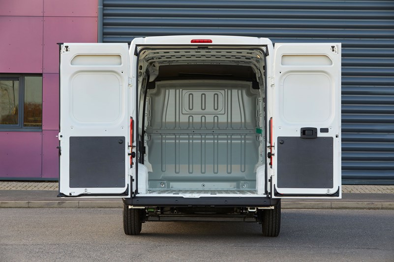 Citroen e-Relay dimensions, payload and specs