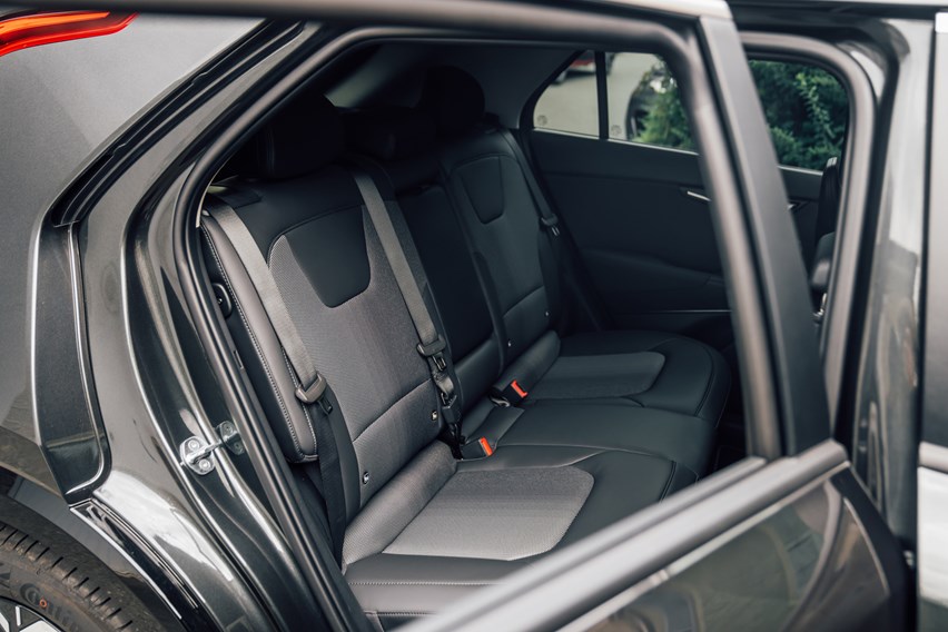 Kia Niro EV (2022) boot space, practicality and safety | Parkers
