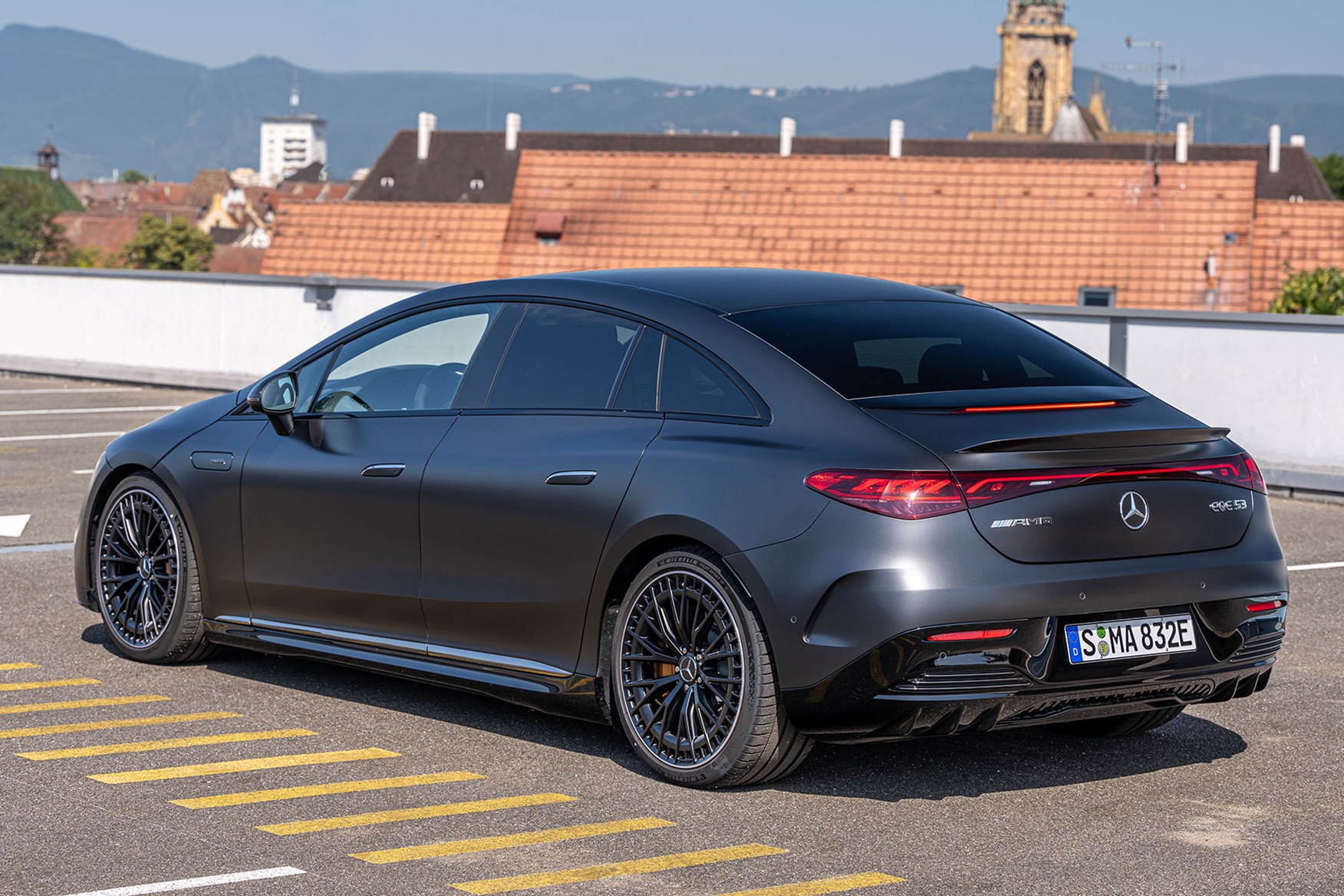 Mercedes-AMG EQE Review (2022) | Parkers