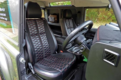 Review: JE Engineering Land Rover Defender with automatic gearbox ...