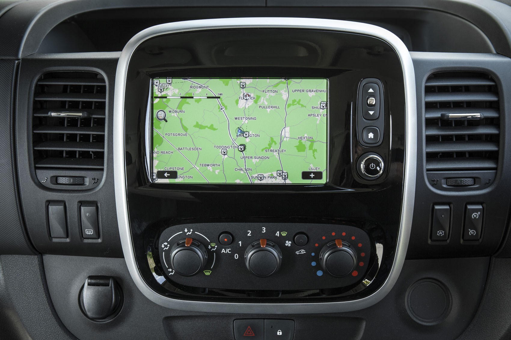 Vauxhall Vivaro Limited Edition Nav Doublecab review | Parkers
