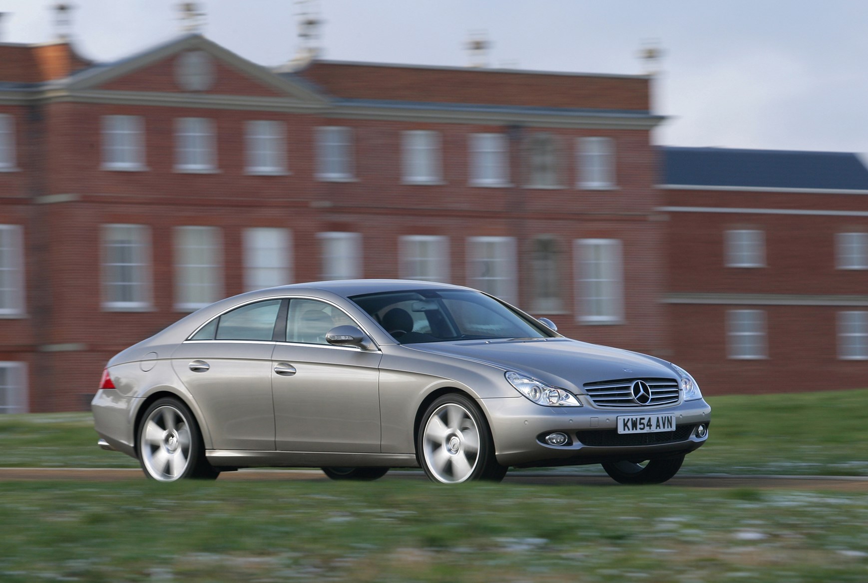 Used Mercedes-Benz CLS Coupe (2005 - 2010) Review | Parkers