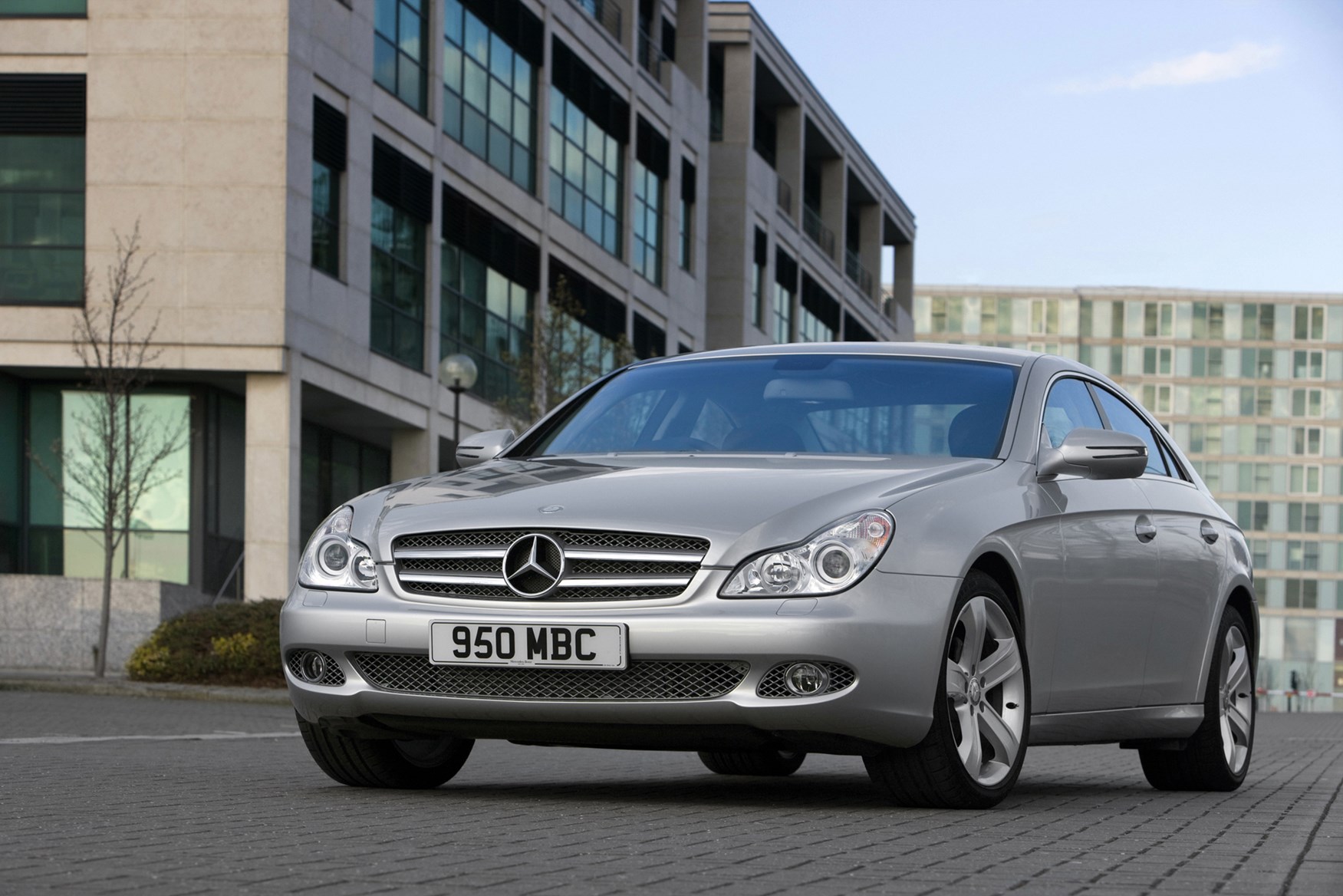 Used Mercedes-Benz CLS Coupe (2005 - 2010) Review | Parkers