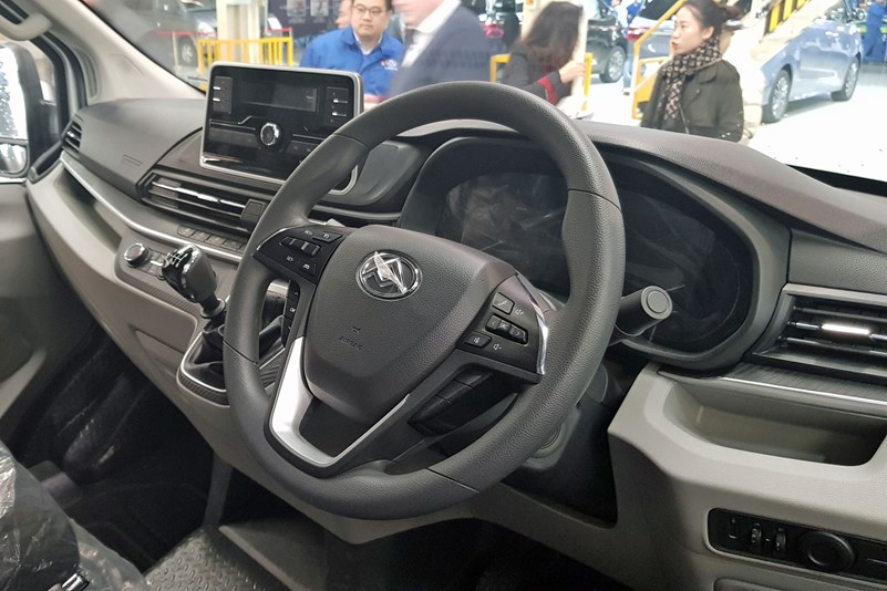 Maxus Deliver 9: big spec and clever tech, now on sale in the UK | Parkers