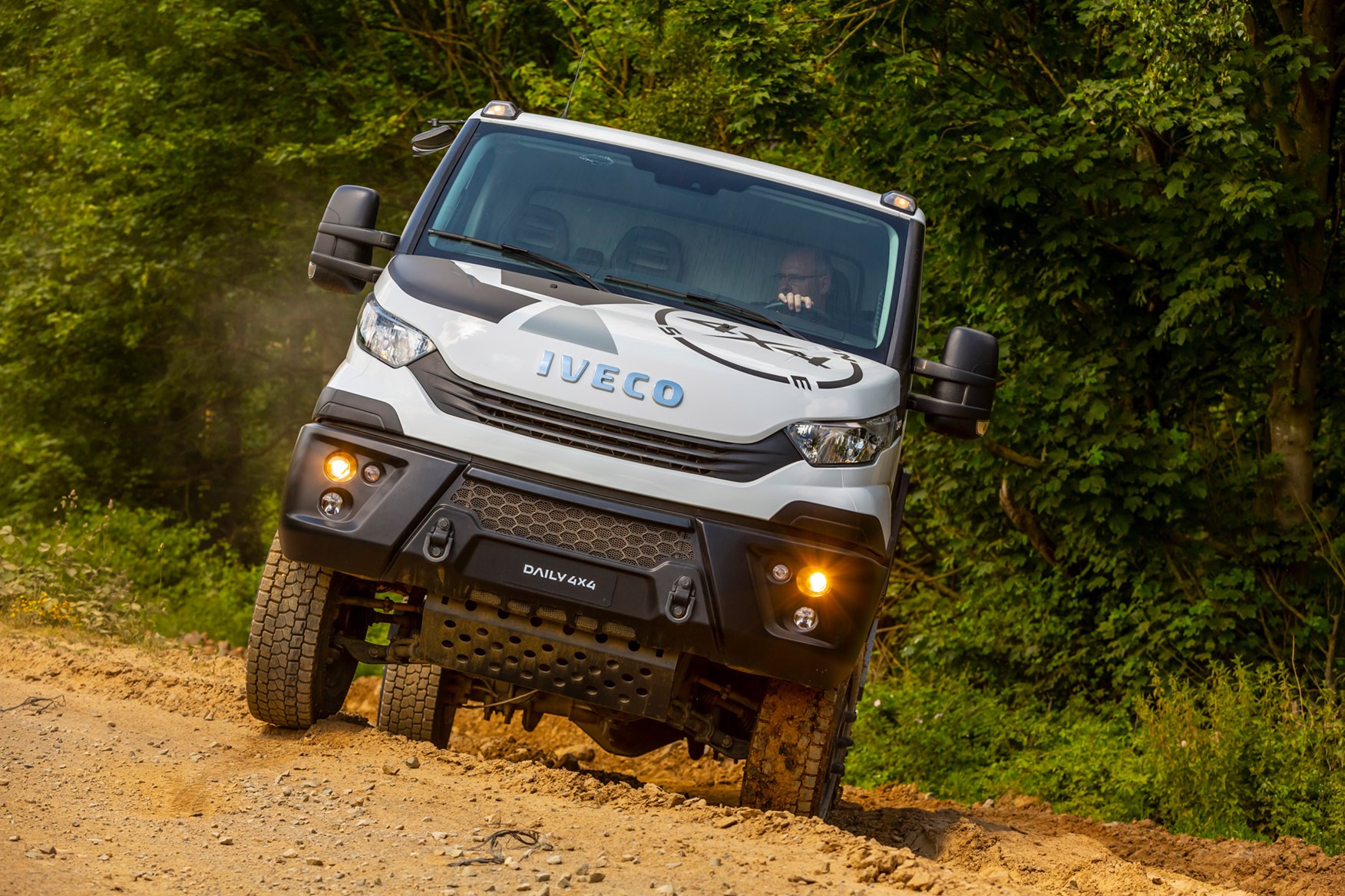 Iveco Daily 4x4 review: All-Road and Off-Road versions tested | Parkers