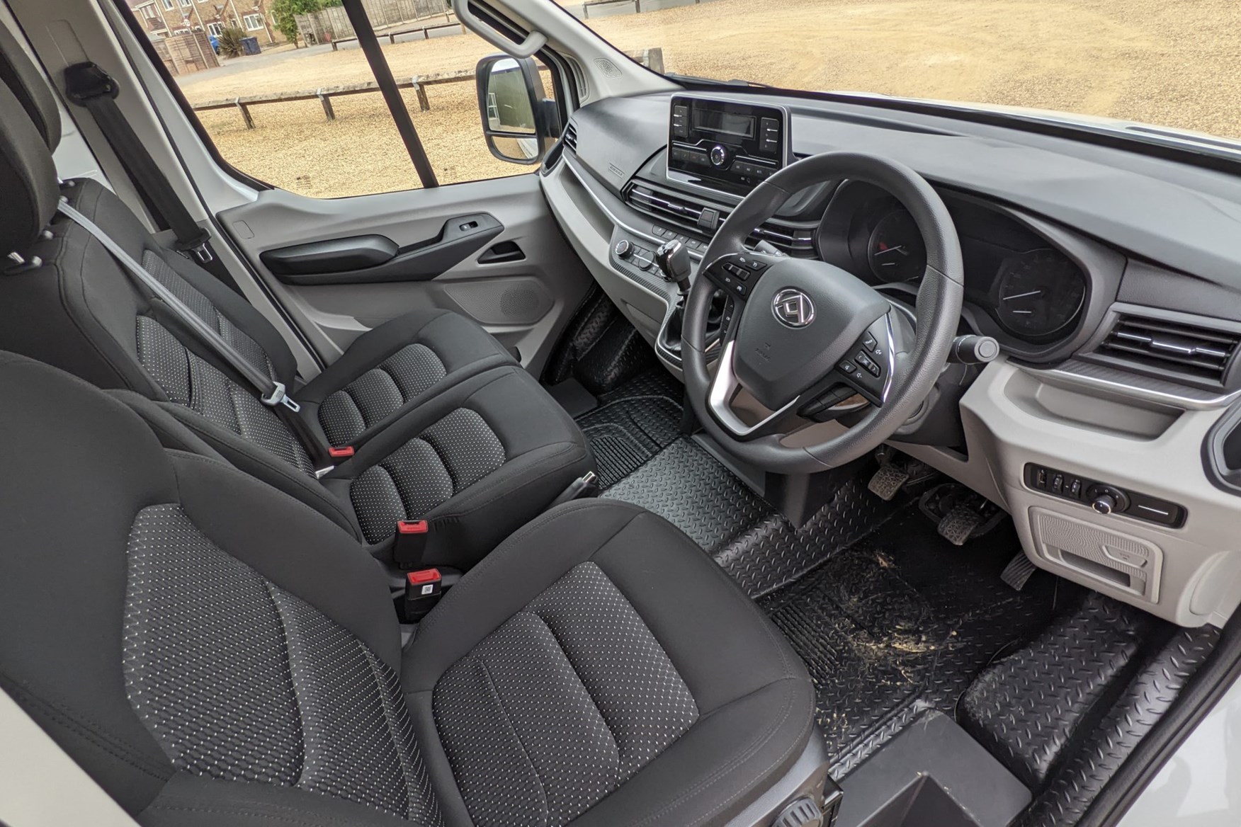 Maxus Deliver 9 van review (2022) | Parkers