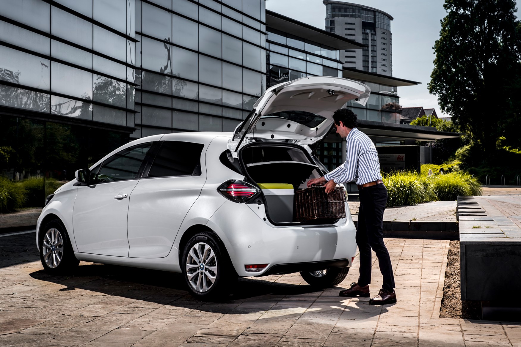Renault Zoe Van comes off sale | Parkers