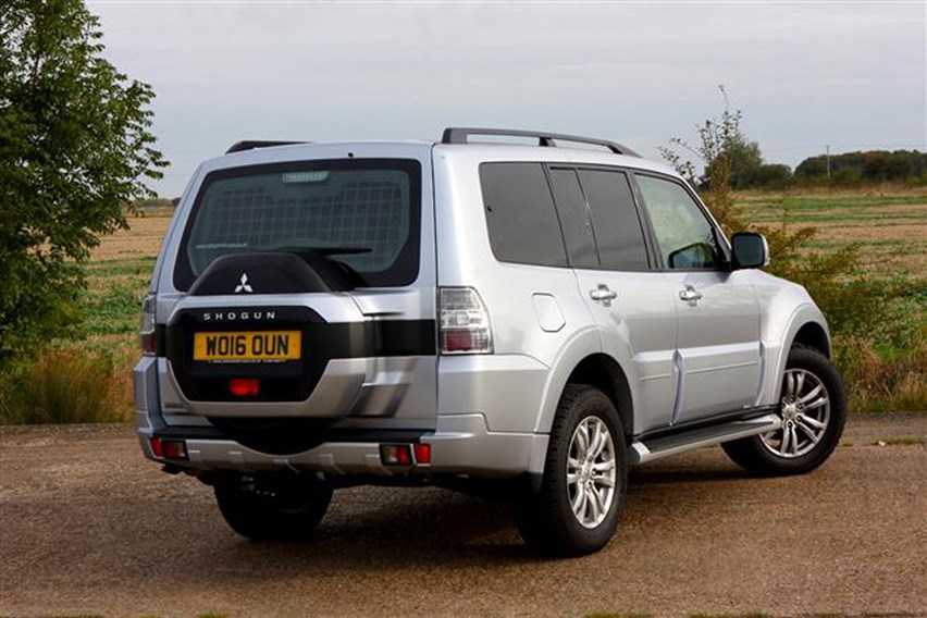 Mitsubishi Shogun pickup review (2007-on)