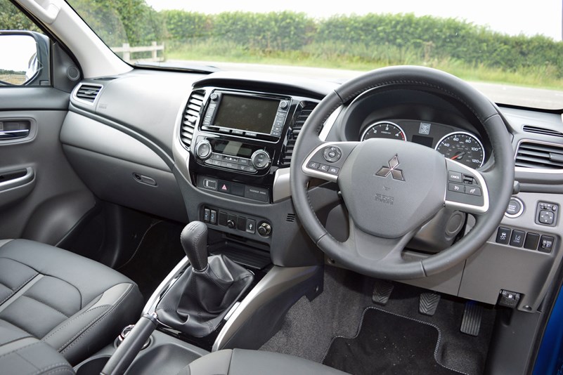 Mitsubishi L200 pickup review (2015-2019)