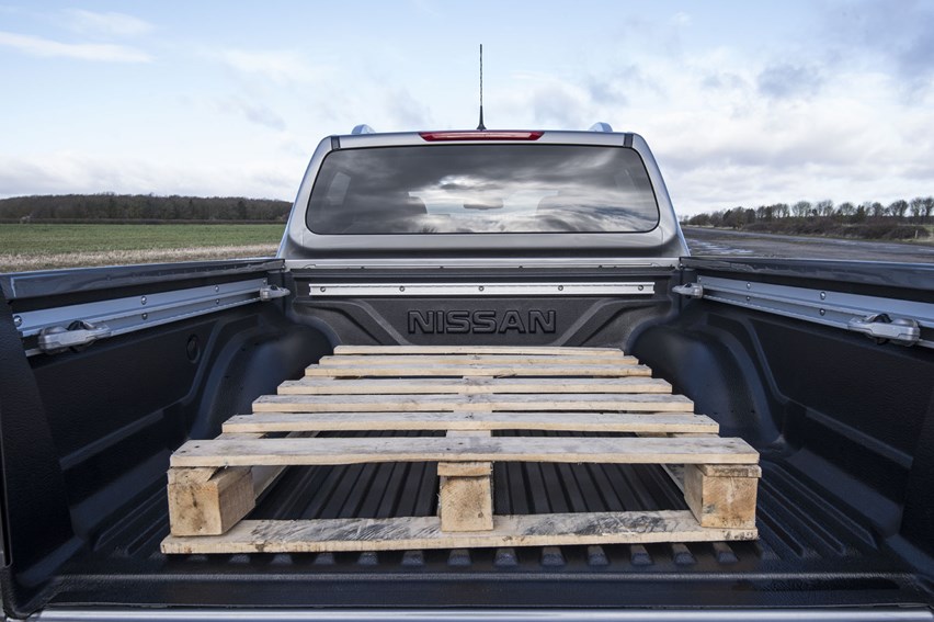 Nissan Navara review (2021)