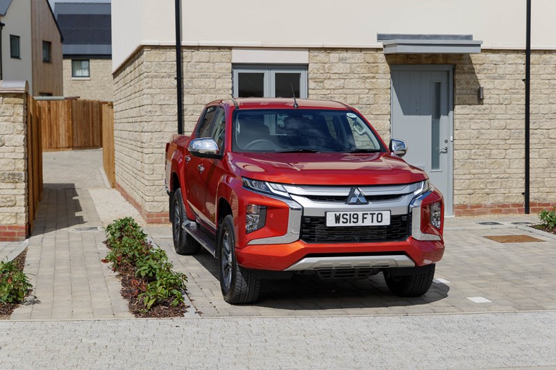 Mitsubishi L200 review (2021)
