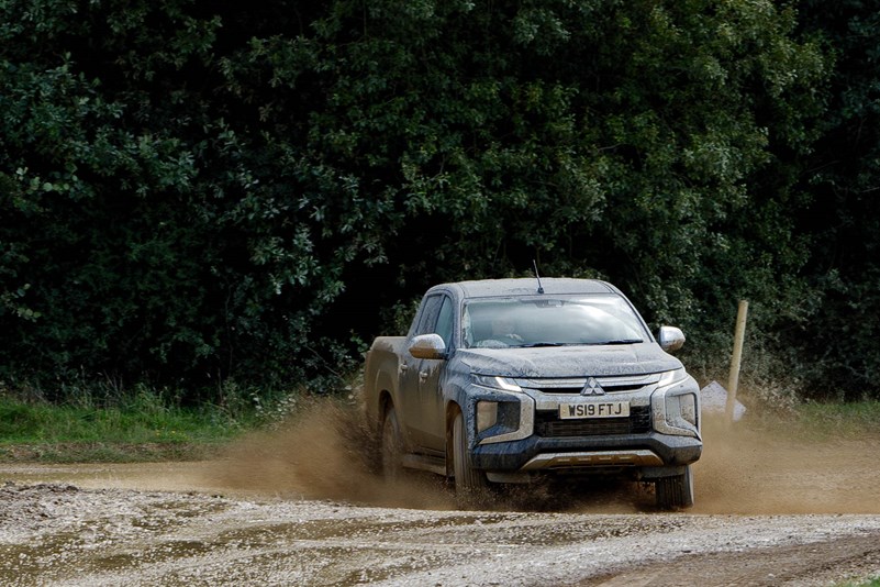 Mitsubishi L200 review (2021)