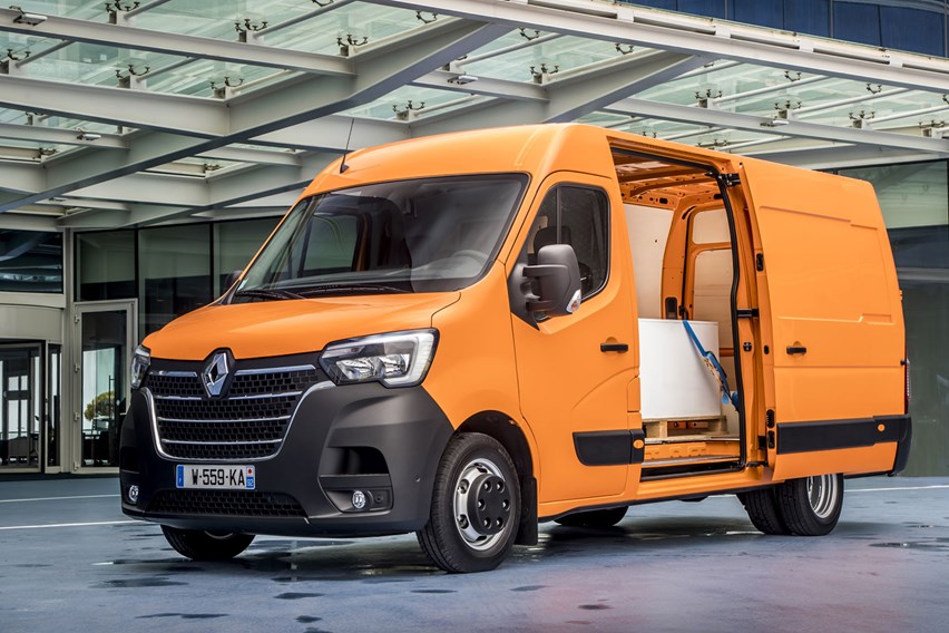 Renault Master van dimensions (2010-on), capacity, payload, volume, towing