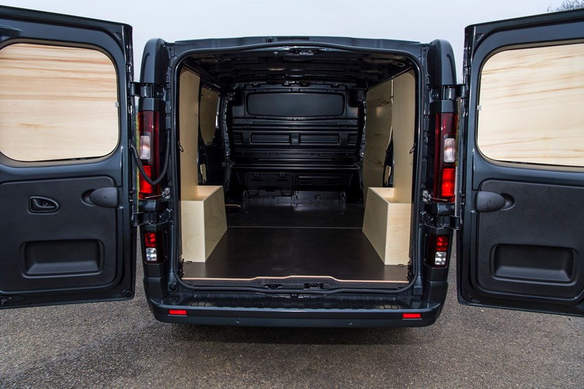 Renault Trafic van dimensions (2014-on), capacity, payload, volume, towing